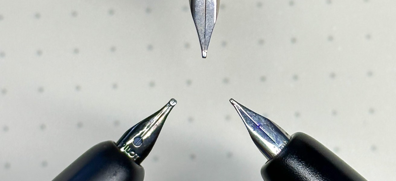 Over the Moon – Majohn Fountain Pen Review – The Poor Penman